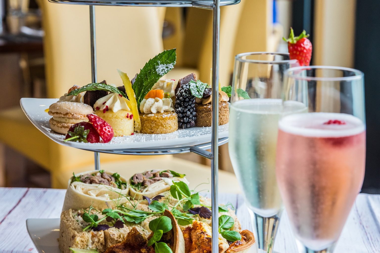 Prosecco vs Moscato: A Friendly Guide On The True Differences ...